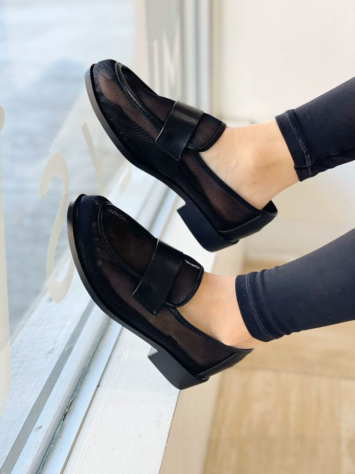 Jenna 01 Black Millys